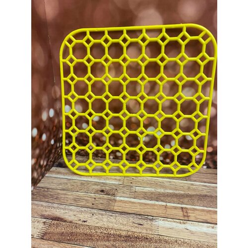 Решетка для раковины пластмассовая 26 х 26 см. Цвет желтый