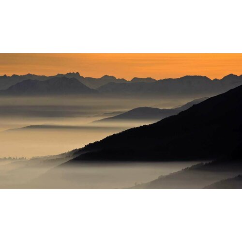 Картина на холсте 60x110 Альянс Лес "Apricot Morning небо горы туман" на подрамнике / интерьер/ декор