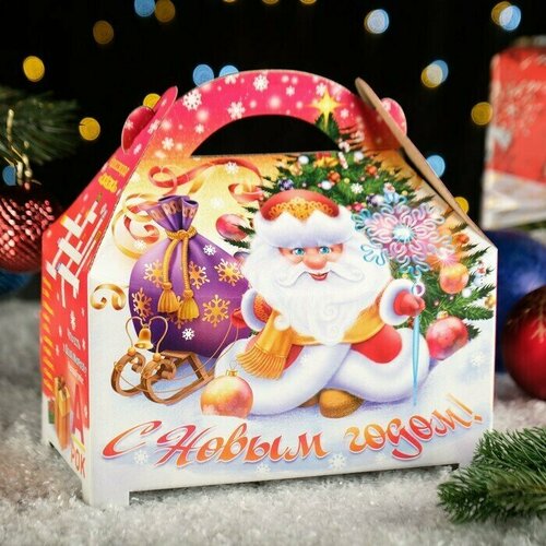 Подарочная коробка "Дед Мороз с посохом", 17 х 23 х 12,5 см