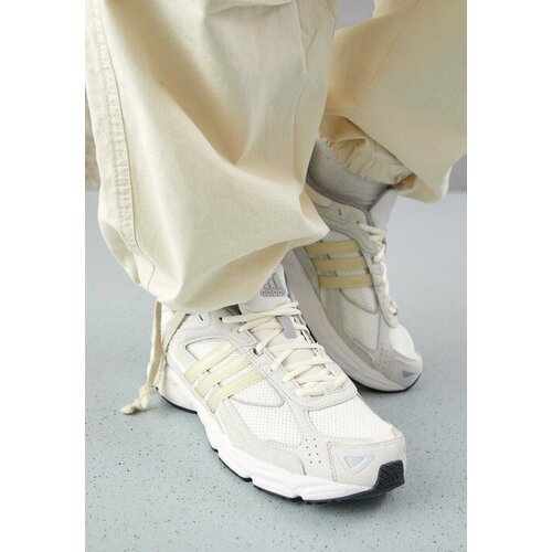 Кроссовки adidas, размер 41 1/3, белый