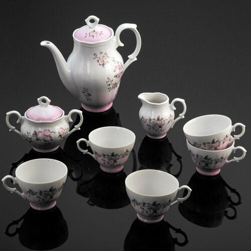 Набор чайный на 5 персон, украшенный нежно-розовыми цветами, фарфор, крытье