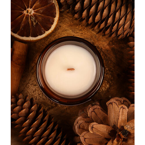 Свеча ароматическая «еловые шишки и кедр» с деревянным фитилем, 20 часов горения