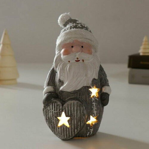 Сувенир керамика свет "Дед Мороз с сердечком" 8.3х7.5х16.5 см