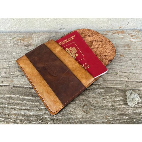 Обложка для паспорта  Авторская коричневая двухцветная обложка для документов с клапаном из натуральной кожи / Кожаная обложка на паспорт ручной работы, коричневый, бежевый