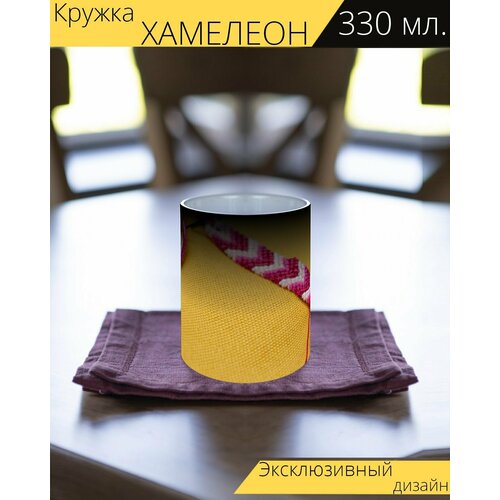 Кружка хамелеон с принтом "Дружба группа, связывание, ручная работа" 330 мл.