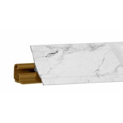 Плинтус мрамор белый на кухонный гарнитур, пластиковый с силиконовыми краями, 1,5 метра длиной, без заглушек