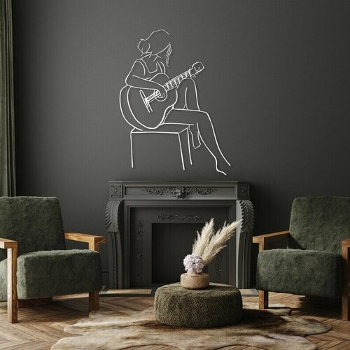 Декоративное металлическое панно, Девушка играет на гитаре (белый цвет)
