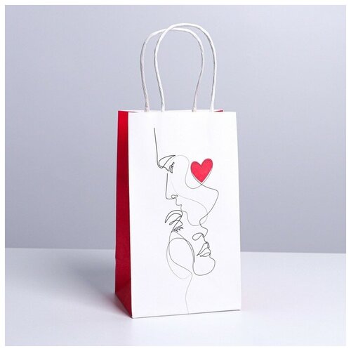 Пакет подарочный крафтовый Love, 12 x 21 x 9 см