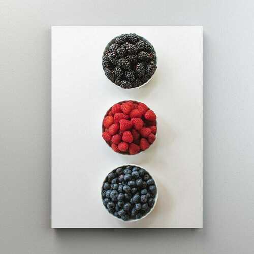 Интерьерная картина на холсте "Лесные ягоды", размер 30x40 см