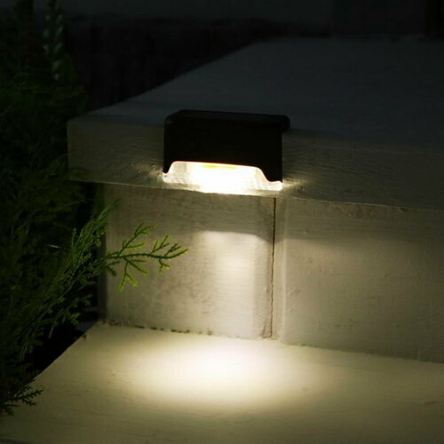 Садовый светильник на солнечной батарее, 8 x 4.5 x 4.5 см, 1 LED, свечение тёплое белое, коричневый, 4 шт.