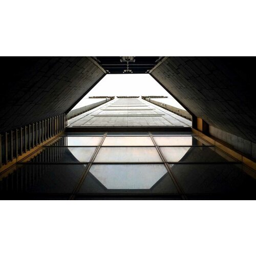 Картина на холсте 60x110 LinxOne "Здание архитектура стекло" интерьерная для дома / на стену / на кухню / с подрамником