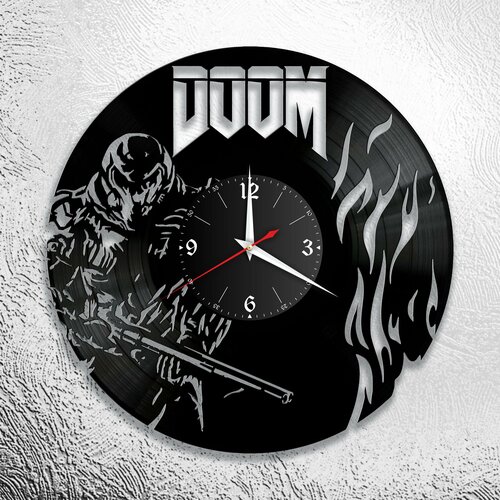 Настенные часы из виниловой пластинки с изображением персонажей компьютерной игры Doom