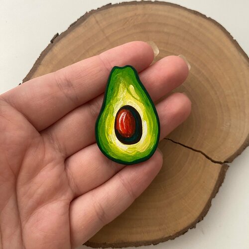 Значок Создашева Анна Брошь женская авокадо деревянная ручной работы / Значок авокадо из дерева авторский, зеленый
