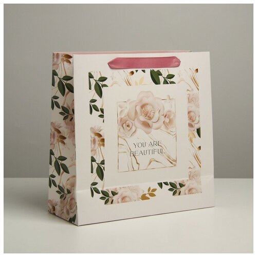 Пакет ламинированный квадратный «Beautiful», 30 × 30 × 12 см