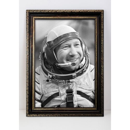 Портрет Леонова А. А. в багетной темно-коричневой рамке / А-2 (40x60 см.)