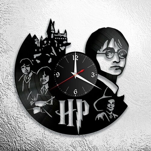 Настенные часы из виниловой пластинки с изображением героев саги Гарри Поттер/Harry Potter