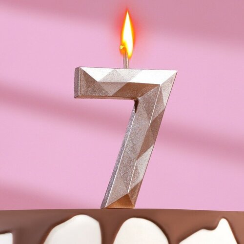 Свеча в торт на шпажке "Многогранник", цифра 7, 11х4,3 см, шампань