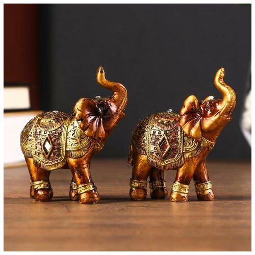 Сувенир полистоун "Африканский слон в золотой, ажурной попоне" микс 8,5х7х3 см