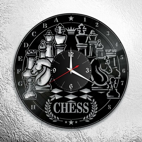 Настенные часы из виниловой пластинки с изображением шахмат/Часы в подарок шахматисту