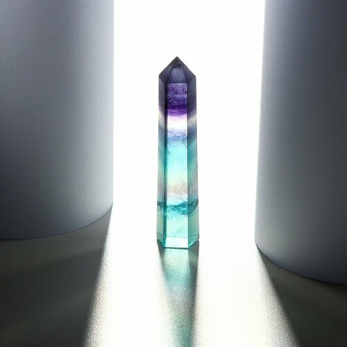 Кристалл из натурального камня Фиолетовый флюорит, высота: от 7 до 8 см