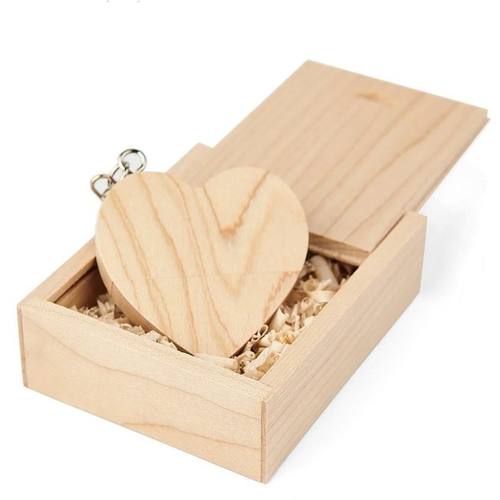 Флешка Клён 32 GB 2.0 Сердце в подарочной коробке BambooWood