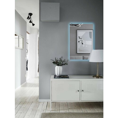 Зеркало для ванной Qwerty 80*40 вертикальное с холодной LED-подсветкой