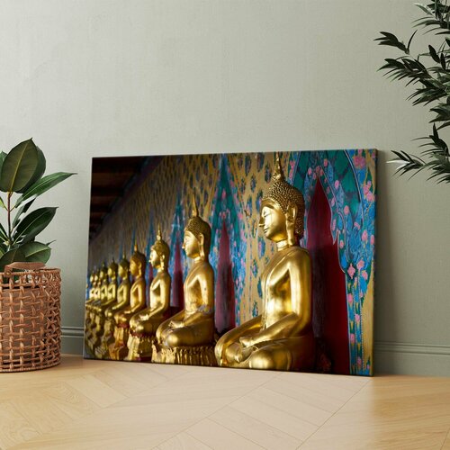 Картина на холсте (Ряд золотых статуй Будды) 30x40 см. Интерьерная, на стену.
