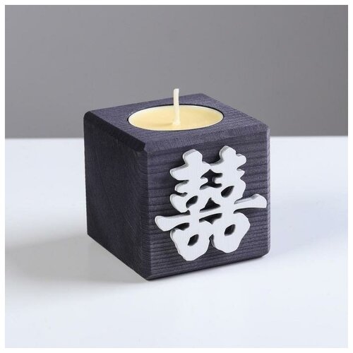 Свеча в деревянном подсвечнике Куб, Иероглифы Счастье, цвет- Эбен, 6 x 6 x 6 см, аромат манго 56644