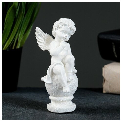 Хорошие сувениры Фигура "Ангел на шаре" перламутр, 11х5х5см