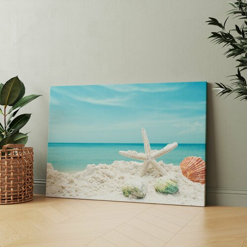Картина на холсте "Морская звезда и две ракушки на песчаном пляже" 80x100 см. Интерьерная, на стену.
