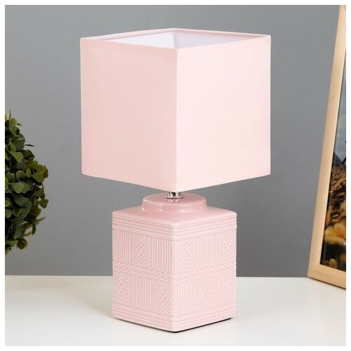 Настольная лампа Митчелл E14 40Вт розовый 14х14х29 см