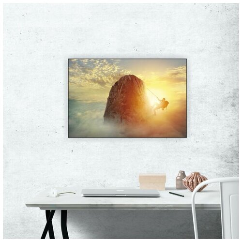 Постер Рассвет, восход солнца на горе, альпинист 90х60 см в тубусе ПолиЦентр