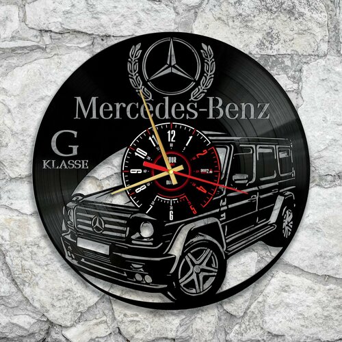 Настенные часы из виниловой пластинки с изображением Mercedes Gelandewagen