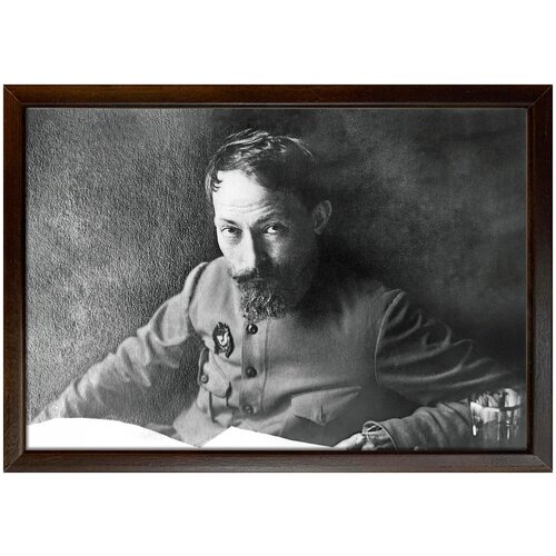 Портрет Дзержинского Ф. Э, формат А-1 (50x70 см.), деревянная рамка