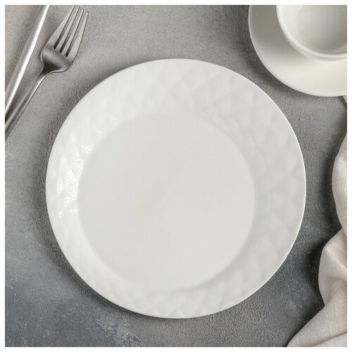 Тарелка десертная Magistro "Блик", 21 см, цвет белый, фарфор, тарелки плоские, фарфоровые тарелки