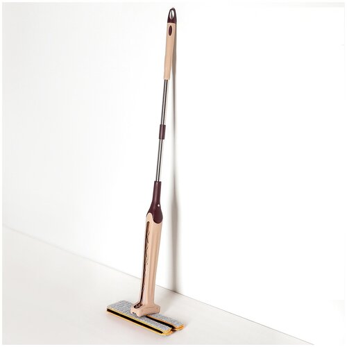 Доляна Швабра для мытья пола плоская с отжимом, ручка 134 см, двусторонняя насадка микрофибра 38×12 см