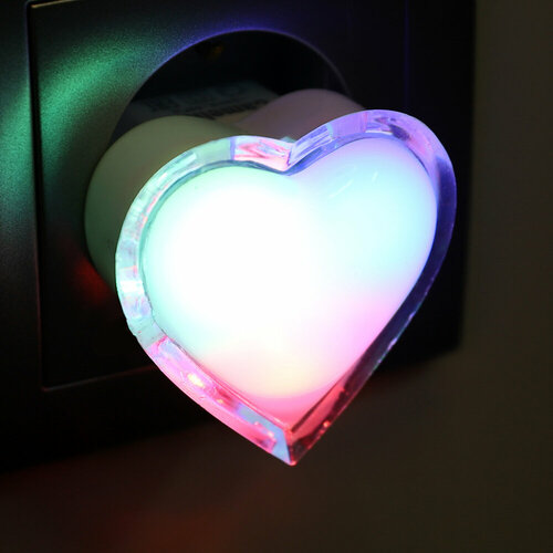 Светодиодный ночник Camelion NL-260 "Сердце" RGB