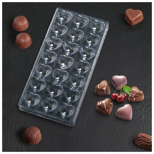 Форма для шоколада и конфет "Сердца", 28x14 см, 21 ячейка, ячейка 2x3 см