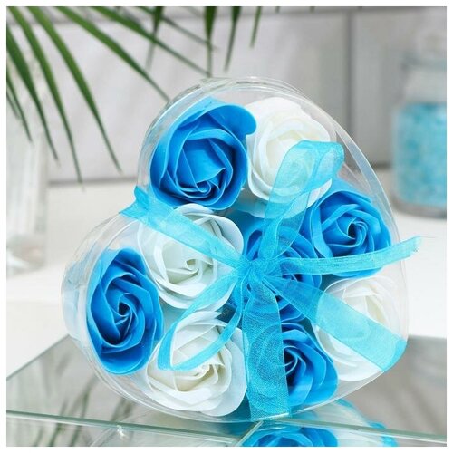 Набор, белые и синие розы" 9 мыльных лепестка в пвс коробке