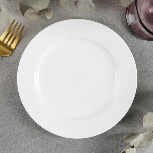 Тарелка десертная фарфоровая Wilmax Stella Pro, d=18 см, цвет белый