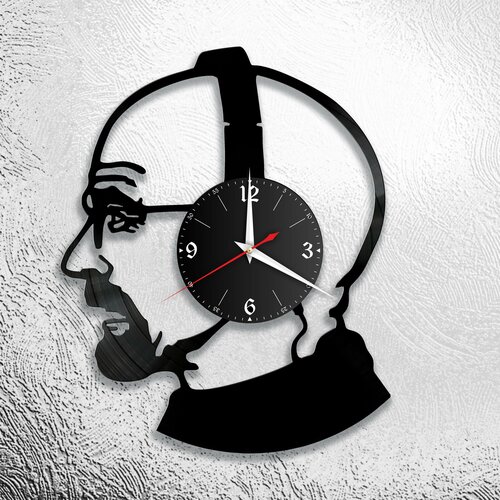 Настенные часы из виниловой пластинки с изображением героев сериала Во все тяжкие/Breaking Bad