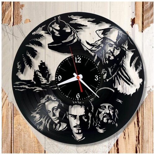 Пираты Карибского моря — часы из виниловой пластинки (c) VinylLab