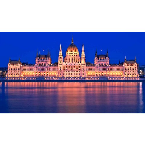 Картина на холсте 60x110 LinxOne "Венгрия здание правительства" интерьерная для дома / на стену / на кухню / с подрамником