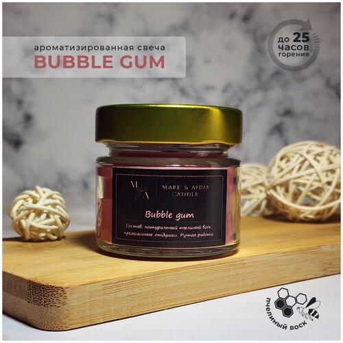 Свеча ароматическая Mark & Afina Home "Bubble gum", пчелиный воск / деревянный фитиль