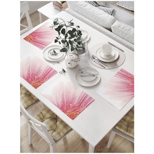 Комплект салфеток JoyArty "Капельки росы на цветке" для сервировки стола (32х46 см, 4 шт.)