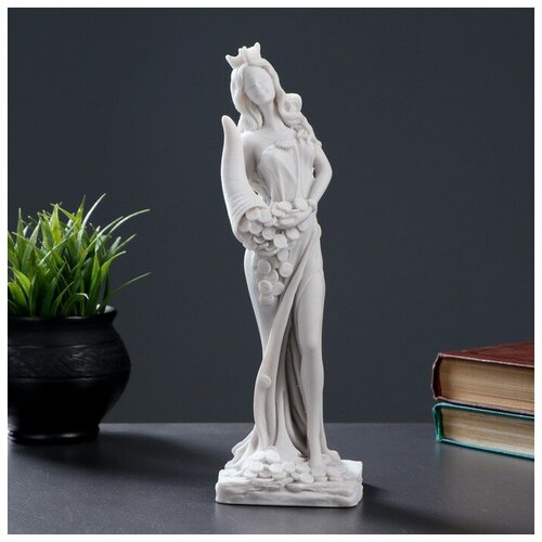 Статуэтка "Фортуна" 29х9см, белая / мраморная крошка