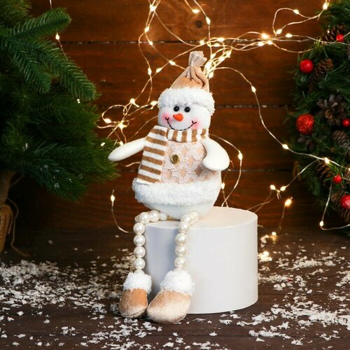 Зимнее волшебство Мягкая игрушка "Снеговик в полосатом шарфе, ножки-бусинки" 10х30 см, золото