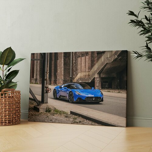 Картина на холсте "Синий спортивный автомобиль едет по улице" 20x30 см. Интерьерная, на стену.