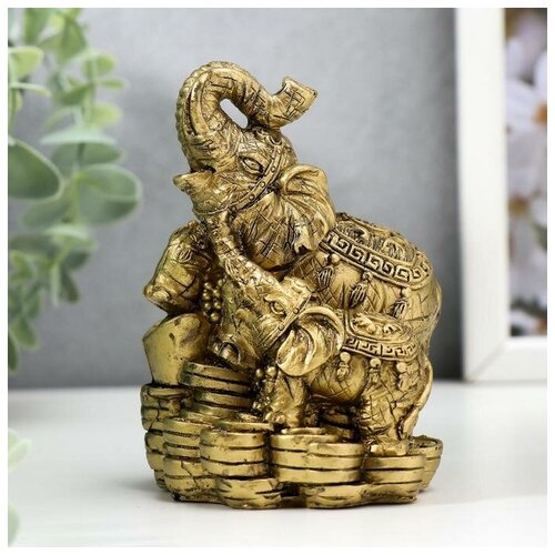 Нэцке полистоун под бронзу "Слон со слоненком - хоботы вверх, на монетах" 10х7,2х6,8 см 222732
