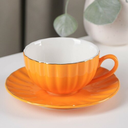 Чайная пара фарфоровая Доляна «Вивьен», 2 предмета: чашка 200 мл, блюдце d=15 см, цвет оранжевый